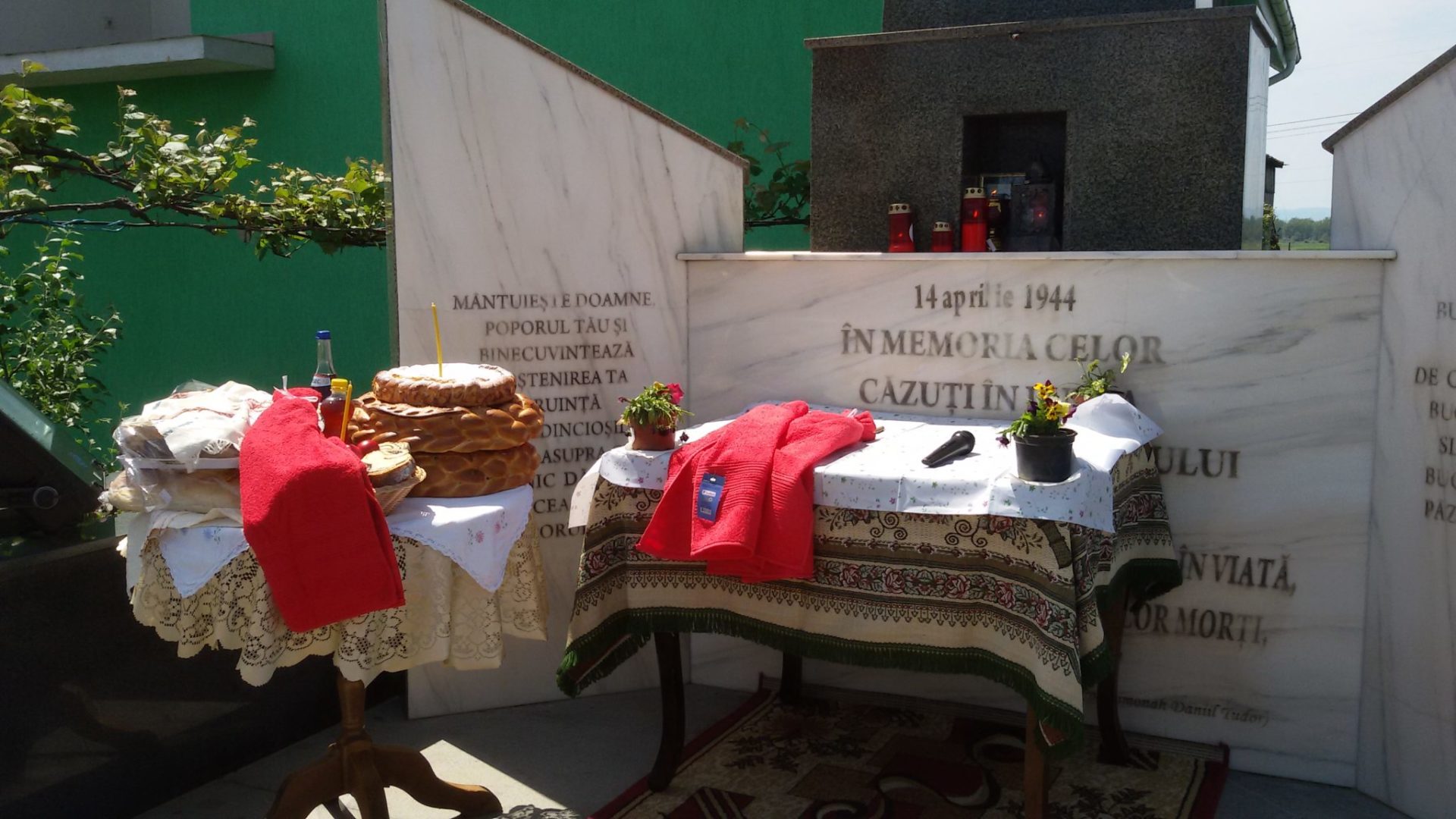 Slujbă de pomenire a Părintelui Justin Parvu si a eroilor Neamului la ...